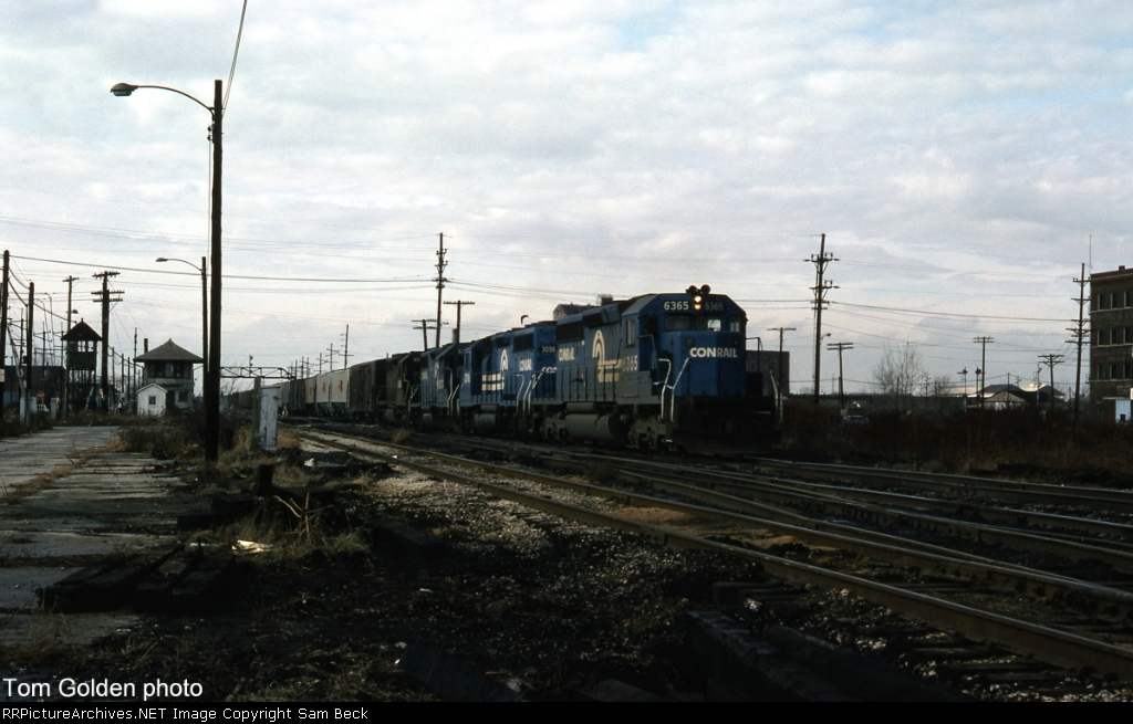Conrail on the Harbor